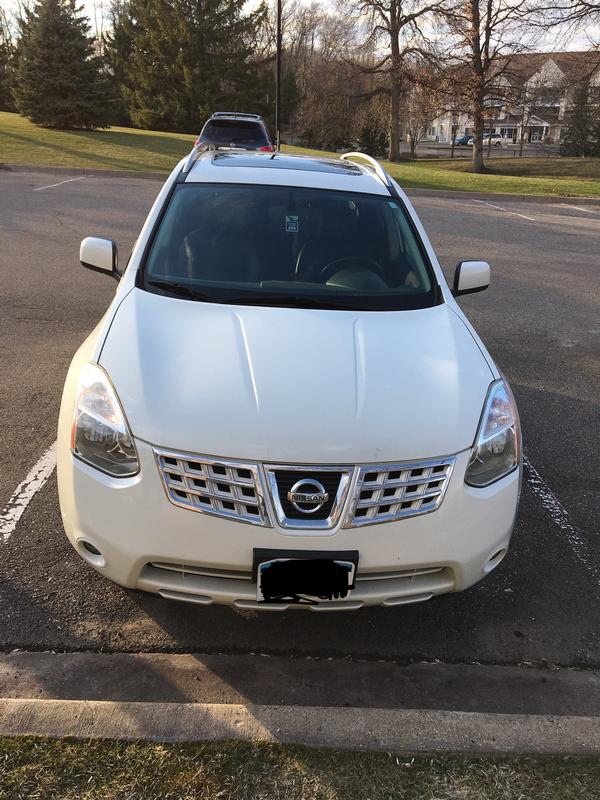 Well Maintained 2009 Nissan Rogue SL Sport Utility AWD